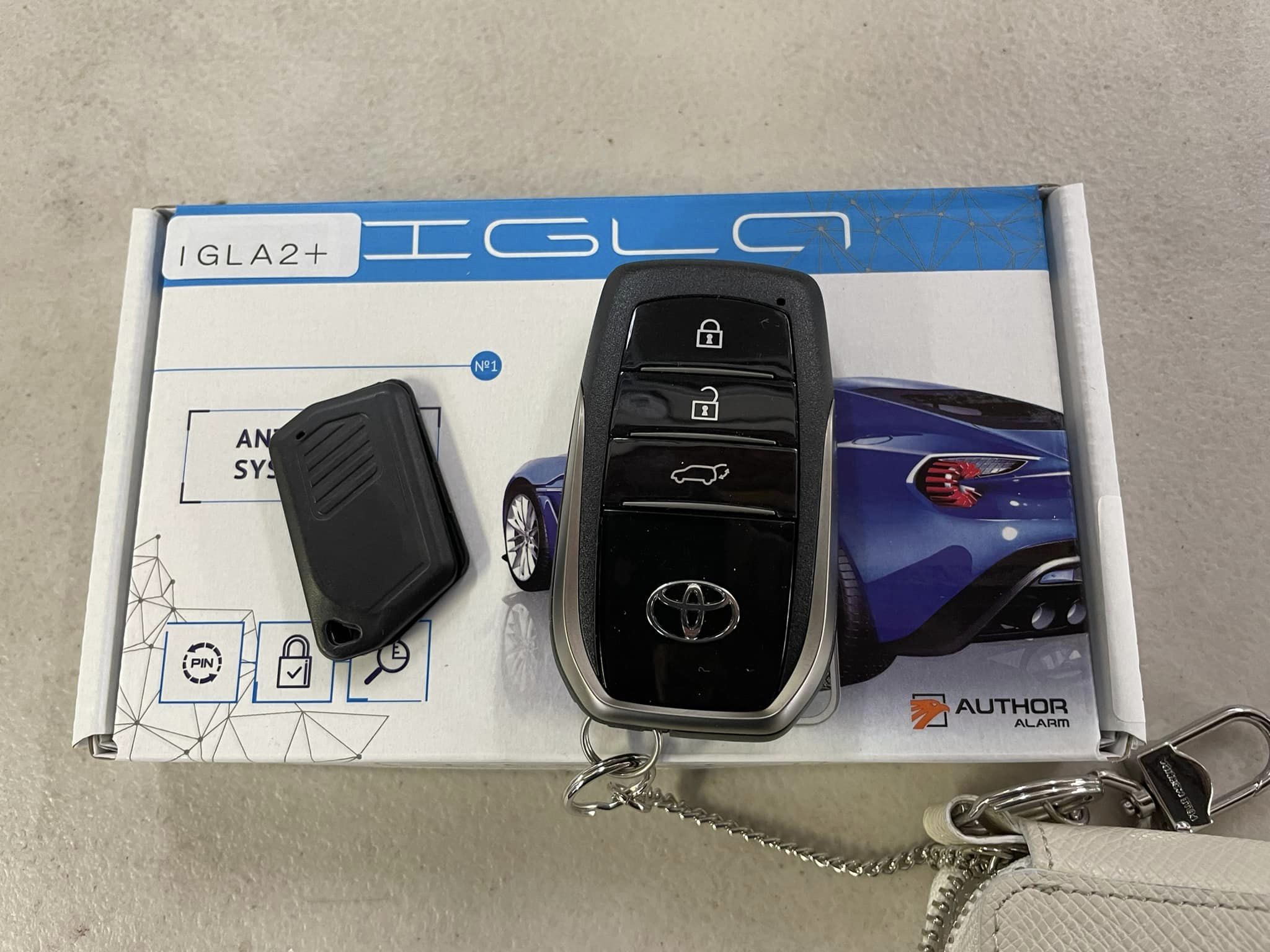 ランクル300系にIGLA2＋の取り付け - 大阪 神戸 京都 オーサーアラーム VIPER 取り付け ピットサービス・ケン持ち込みOK!