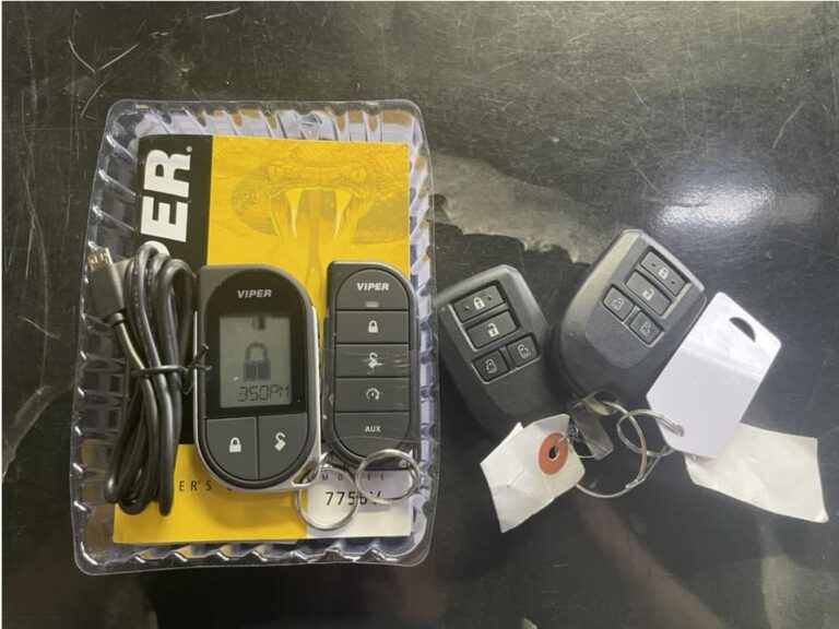 HIACEにエンジンスターター付きセキュリティVIPER DS4取り付け - オーサーアラーム、IGLAセキュリティ取り付け ピットサービス・ケン